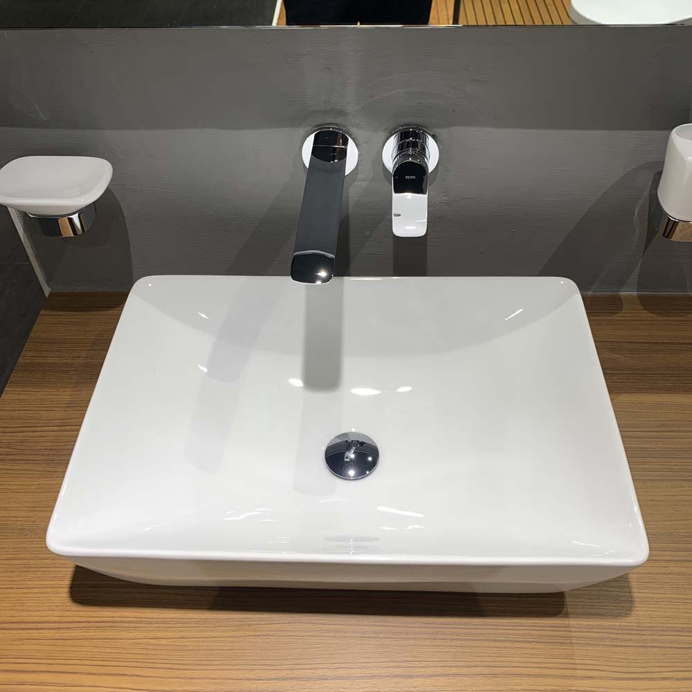 Chậu rửa lavabo đặt bàn TOTO LT1735